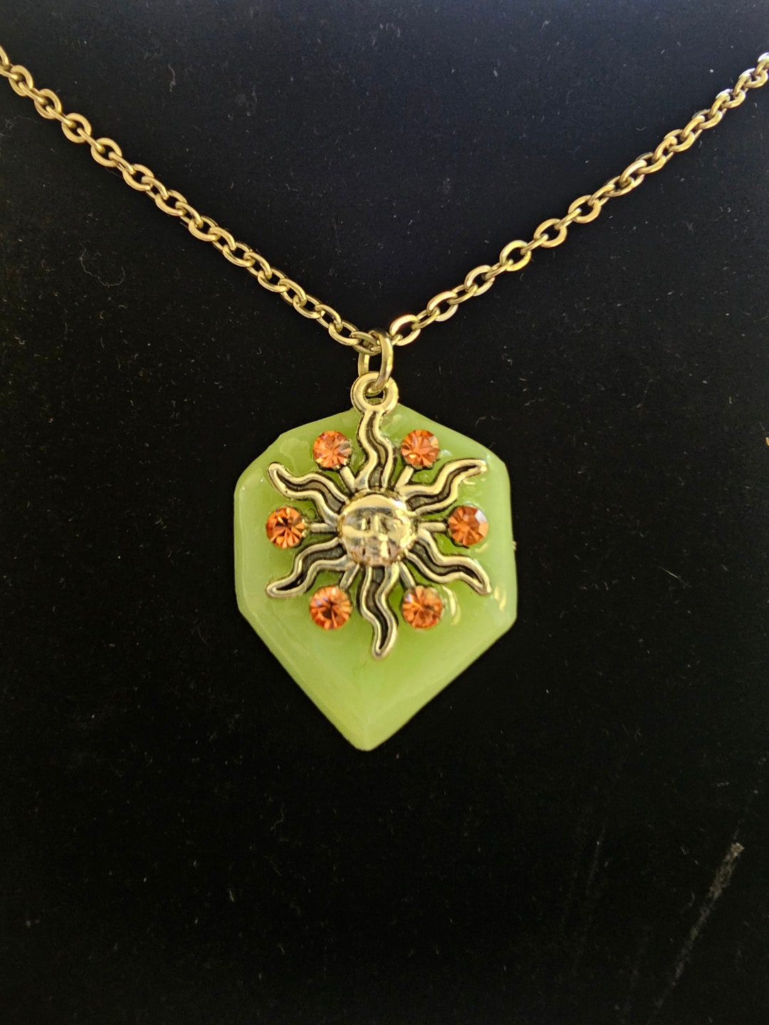 6 Sided Uranium Glass Sunburst With Pink Uranium Gems - Etsy