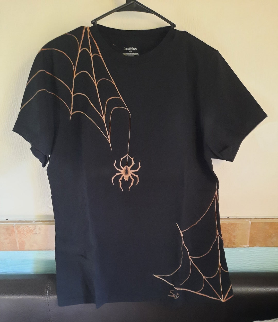 Spooky Spider T-shirt - Etsy