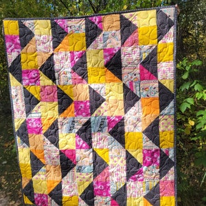 Bright Yellow and Pink Quilt, Modern Quilt - Etsy