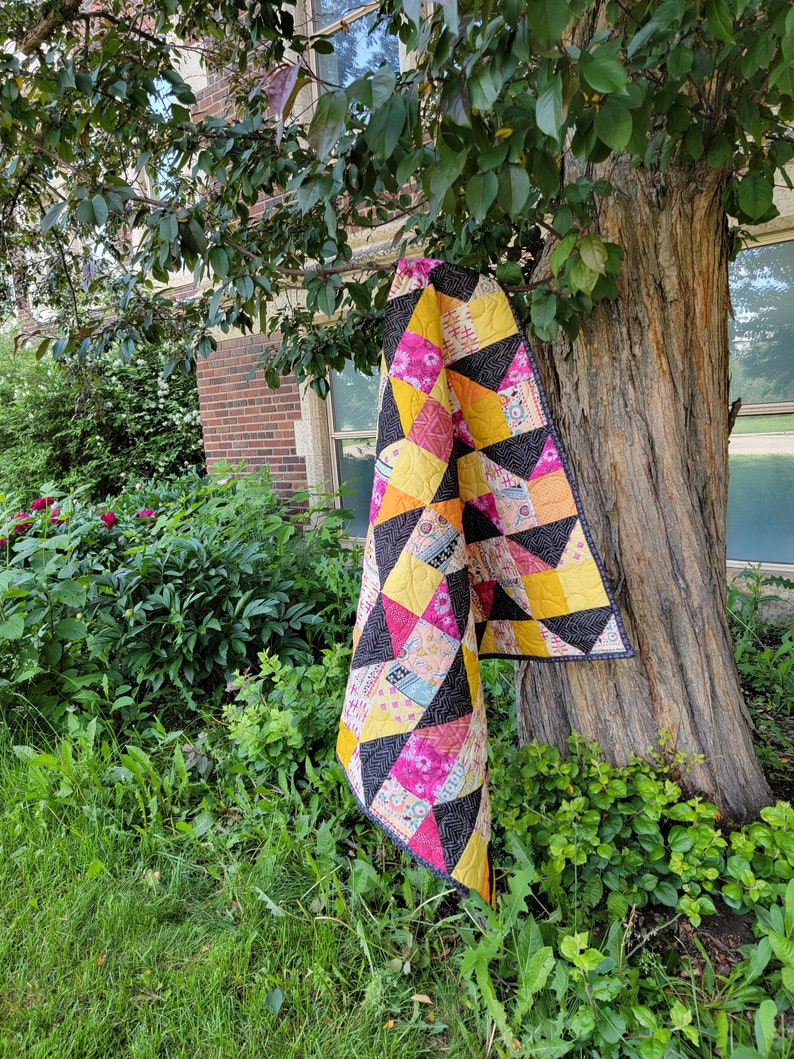 Bright Yellow and Pink Quilt, Modern Quilt - Etsy