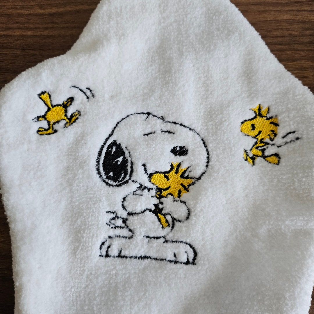 Vintage Baby Snoopy, Peanuts Characters, Baby Bath Cloth, Snoopy Dog ...
