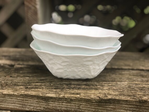 White Milk Glass Bowl Daisy Pattern Lot of 3 | Etsy