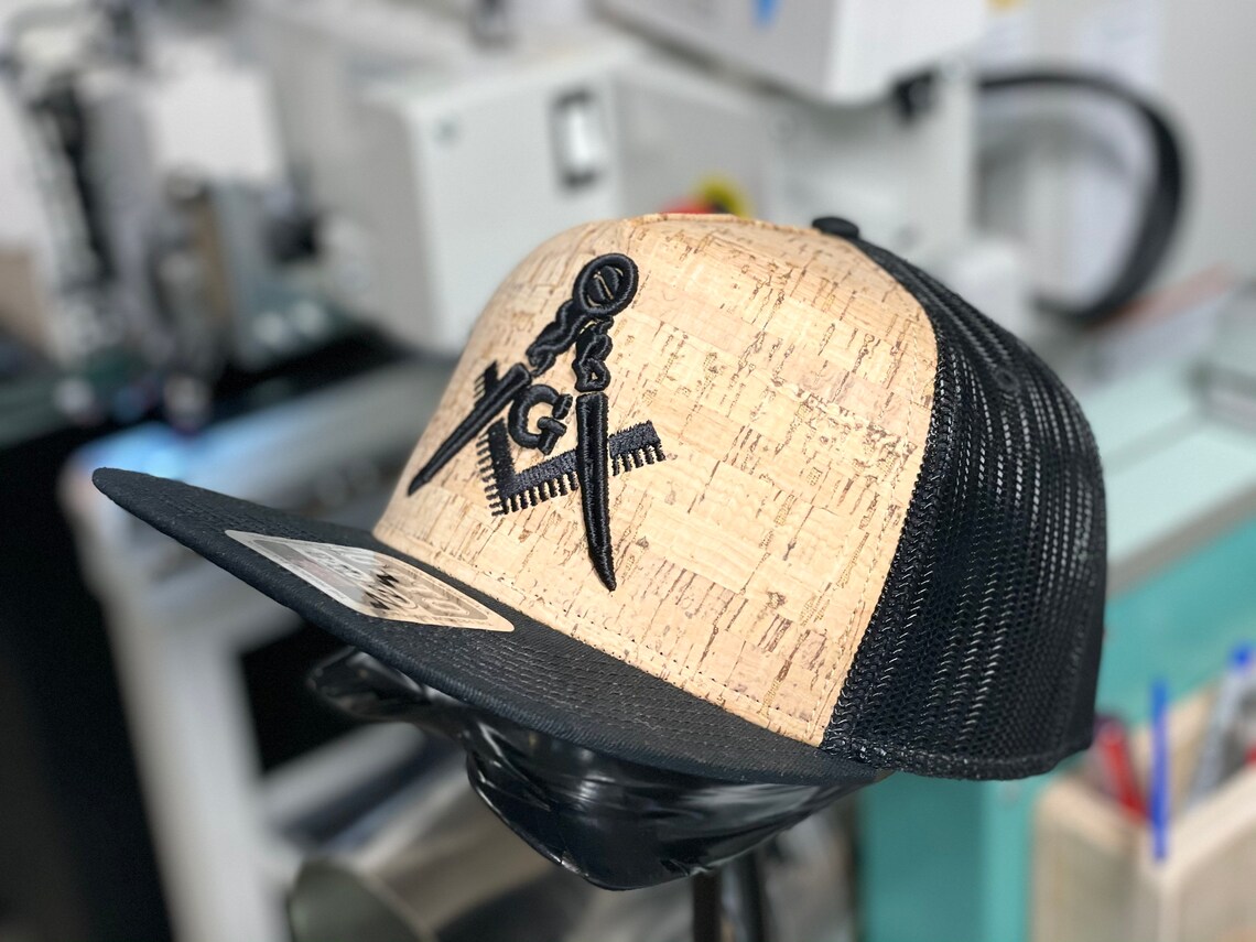 Masonic Puff Design Snapback Flat Bill: Cork / Black Bill / Mesh - Etsy