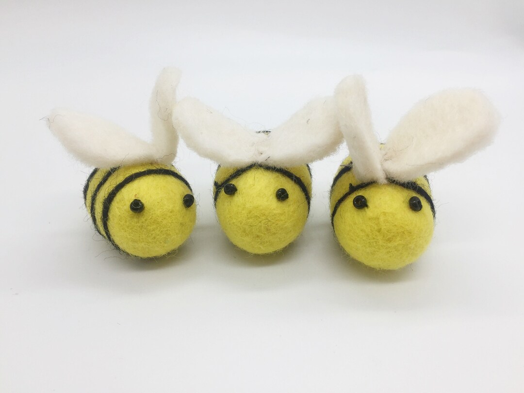 Felt Bumble Bees Handmade - Sold Individually - Measures Approx 4cm X ...