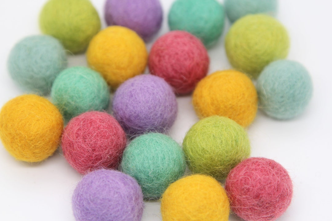 Bubble Gum Palette - Bright Multicoloured - 20 Balls 1cm, 1.5cm, or 2cm ...