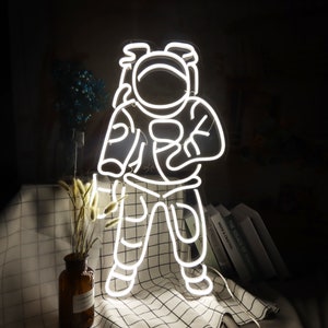 Astronaut Neon Signs, Spaceman Art Neon Decor, Best Gift for Boyfriend ...