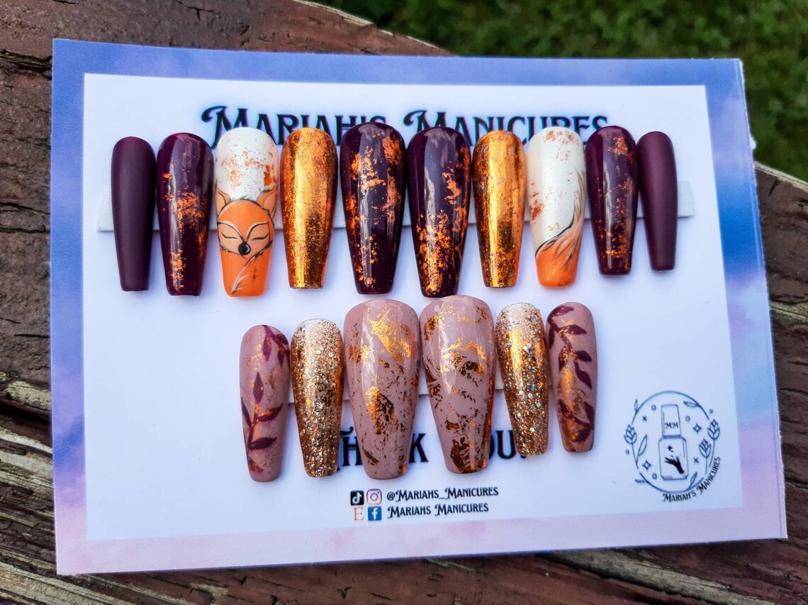 Sleeping Fox Press on Nails | Fox Nails | Leaves | Fall Nails | Autumn ...