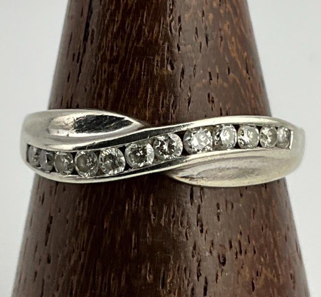 Vintage 9ct White Gold Diamond Fancy Twist Ring, UK Size M, US Size 6 ...