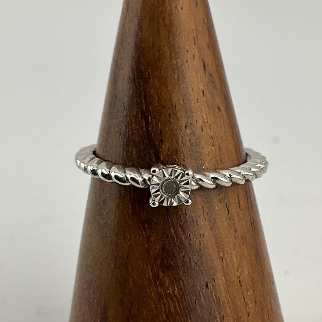 Vintage Diamond White Gold Twisted Band Solitaire Ring, UK Size N1/2 ...