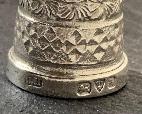 Antique Charles Horner Sterling Silver Thimble - Gem
