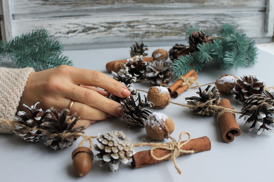 Christmas Tree Garland, Minimalist Decor, Nature Decoration for ...