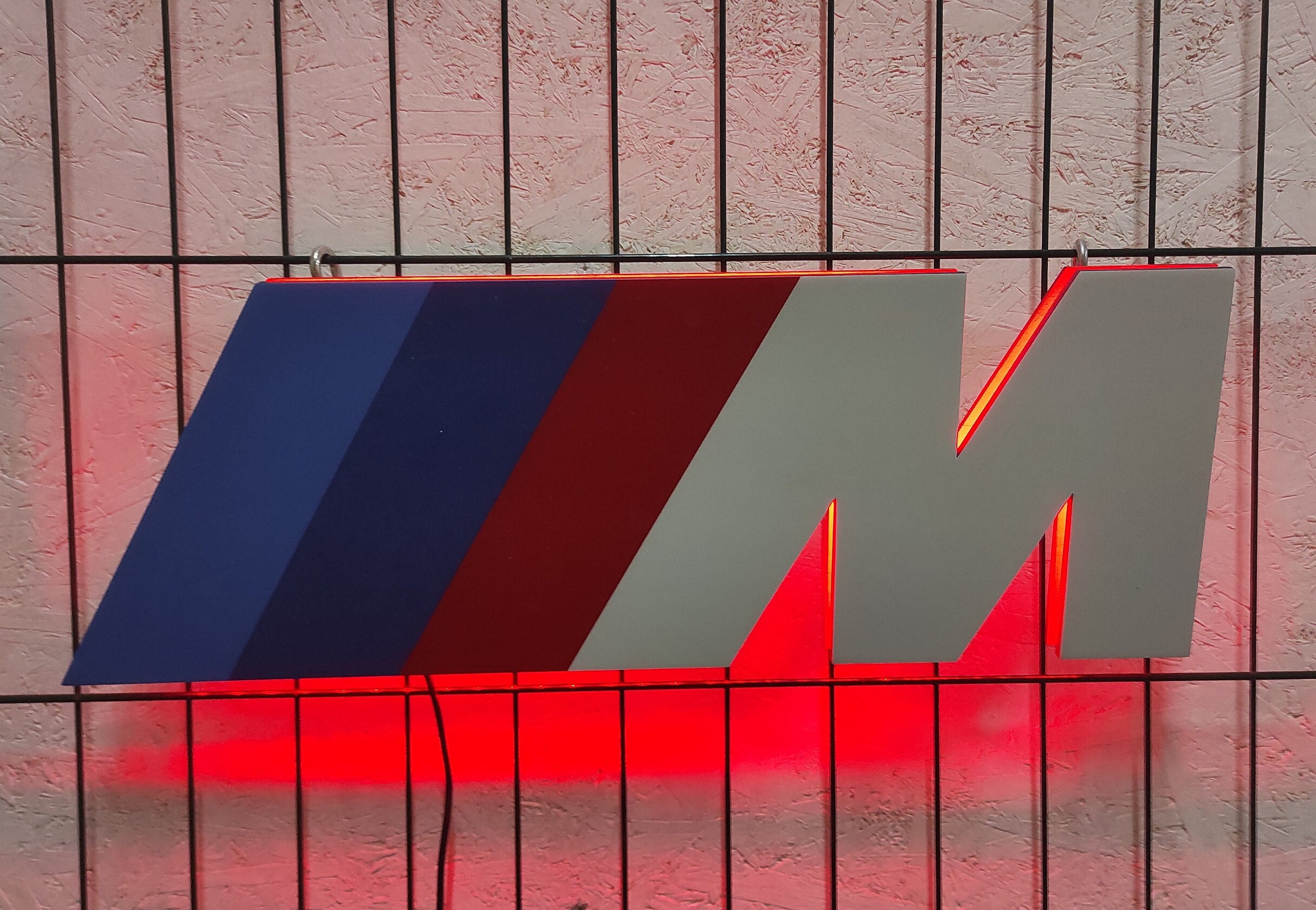 Enseigne au néon M Power, enseigne au néon logo BMW, lumière du logo M ...