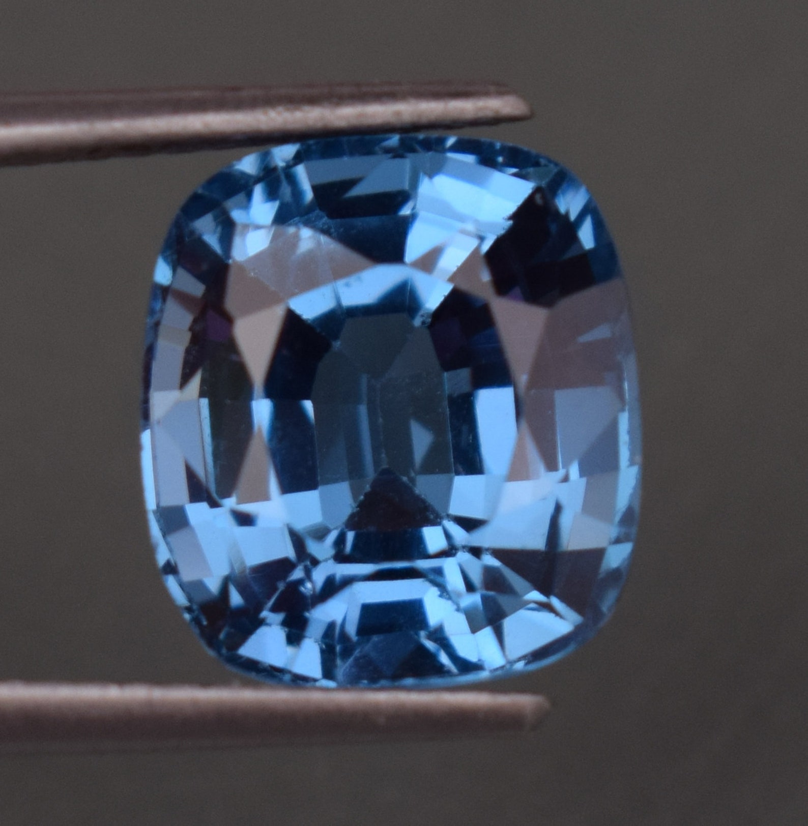 Natural Flawless Blue Topaz 8.05 Ct Certified Gem Stone for Jewelry Use ...