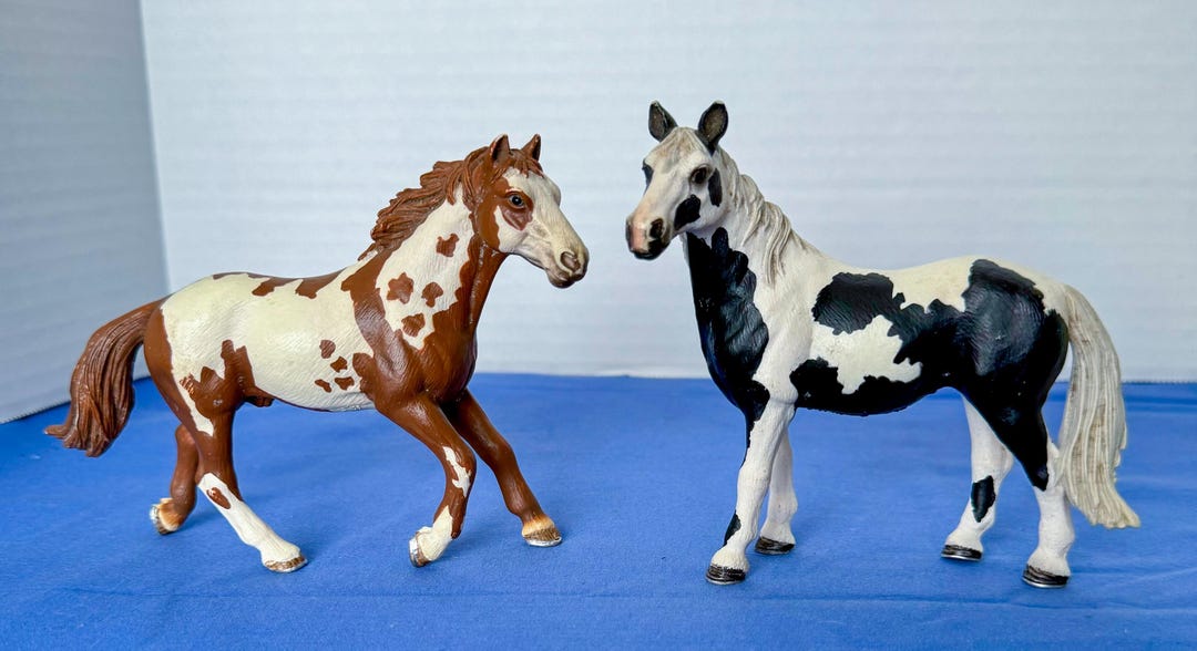 Vintage Horse Figurines Sentek - Etsy