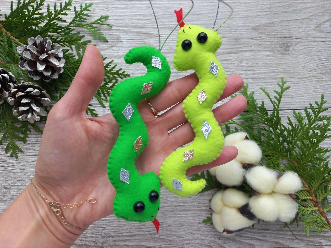 Felt Snake Ornaments, Symbol 2025, Christmas Ornaments, Green Felt ...
