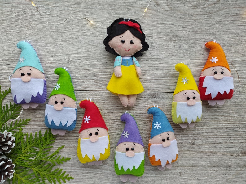 Snow White Princess and the Seven Dwarfs, Christmas Ornaments Felt Set ...