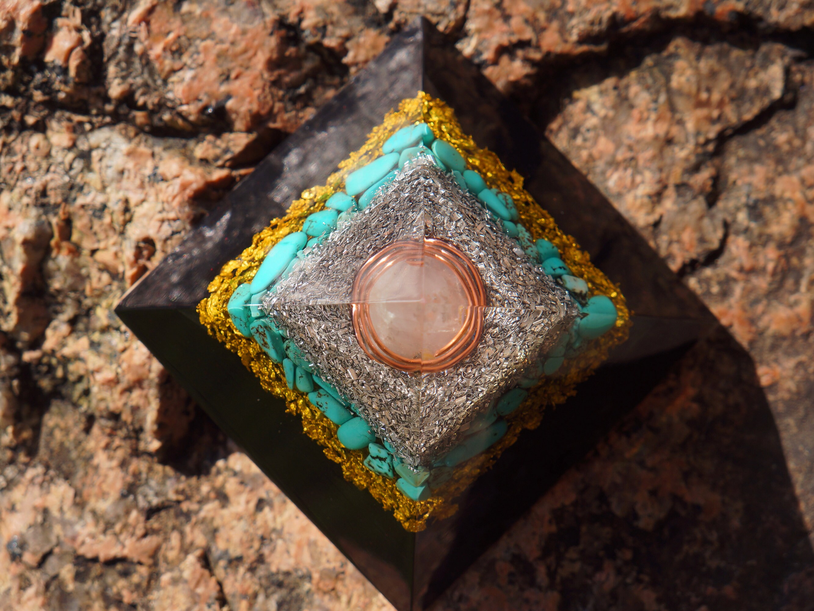 Orgone Pyramid, Crystal Orgonite Reiki Healing Chakra Orogne ...