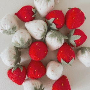 Felt Strawberries | Pretend Food | Play Kitchen - Etsy