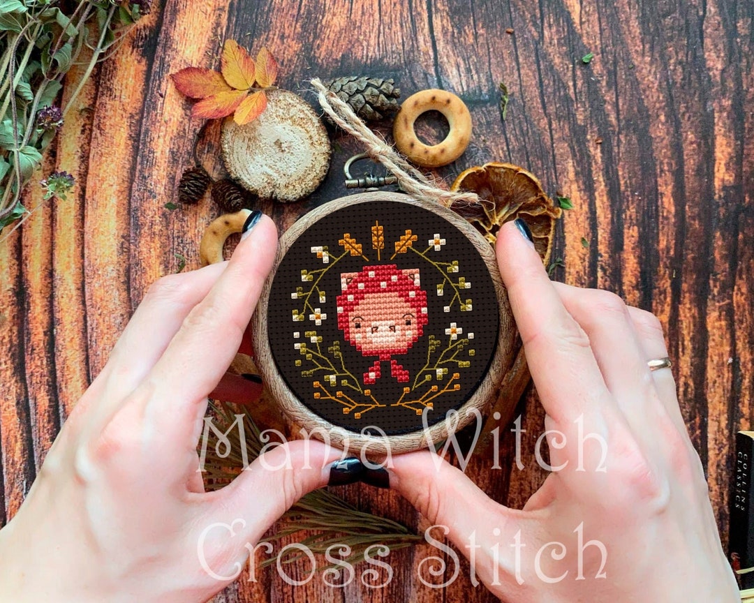 Babushka Oink Cross Stitch Pattern, Piglet, Pig, Mini Cross Stitch ...