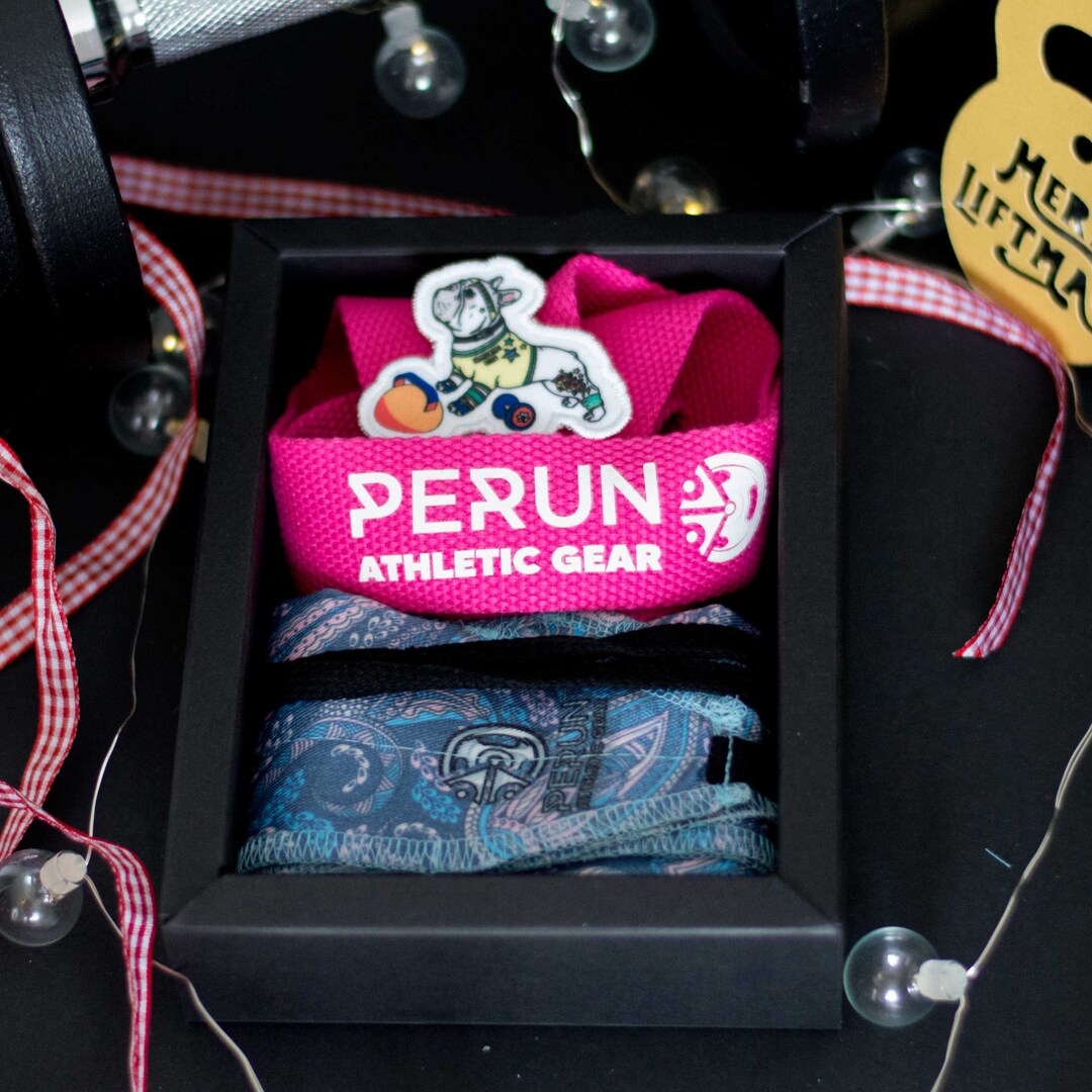 Weightlifting Gift Box With Wrist Wraps, Lifting Straps & Morale Patch ...