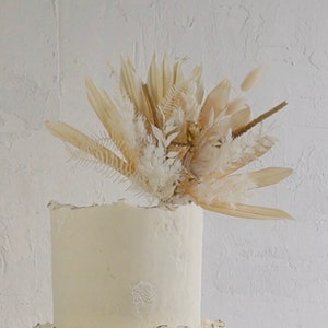 Boho Wedding Cake Topper Dried Floral Cake Topper Boho Wedding Cake ...