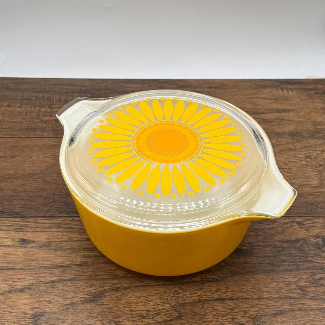 Vintage Pyrex Sunflower Casserole Dish With Lid - Etsy
