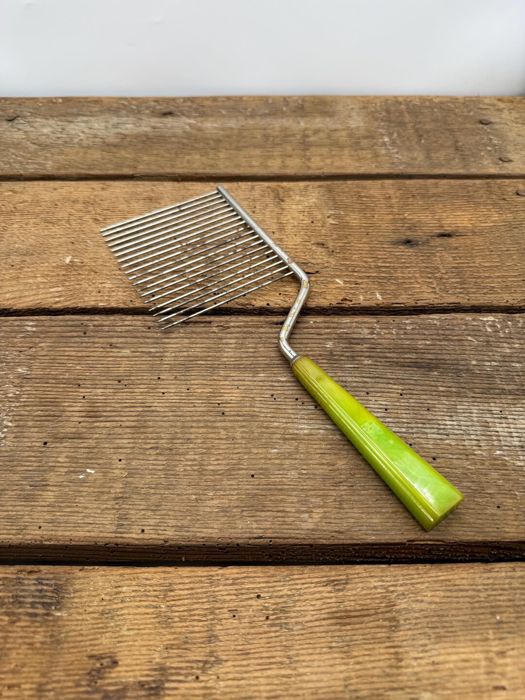 Vintage Cake Comb / Cake Breaker With Green Marbled Bakelite Handle - Etsy