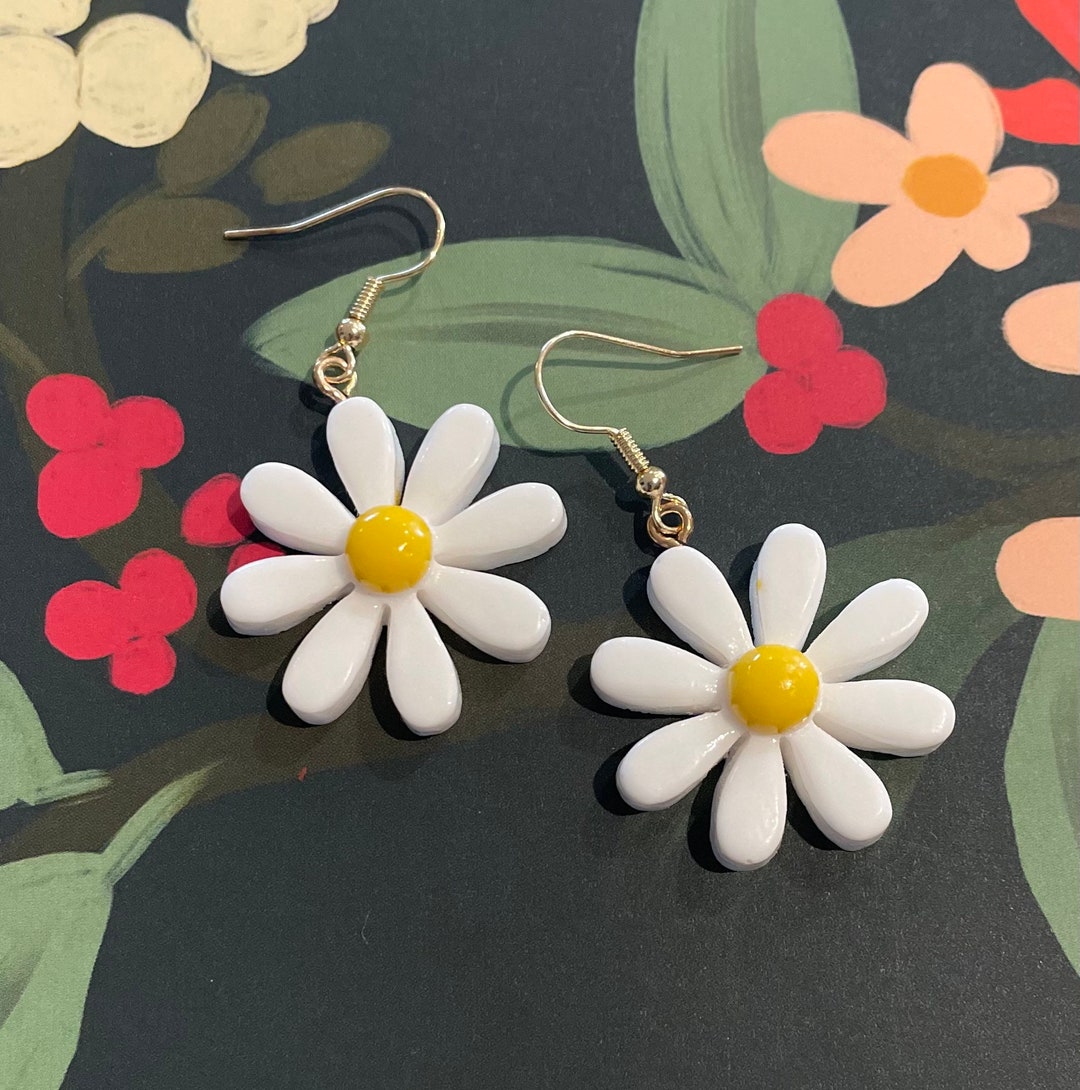 Katy Perry White Daisy Dangle Earrings - Etsy