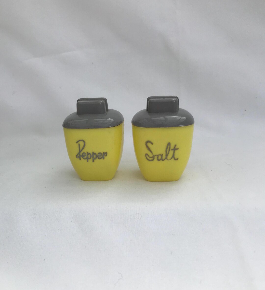 Vintage Collectable Salt Pepper Nally / Lustro Retro Unbranded /kitchen ...