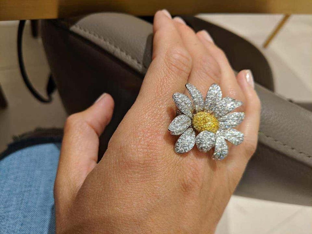 Gorgeous Daisy Flower Ring Pave Diamond Ring Cocktail Party - Etsy