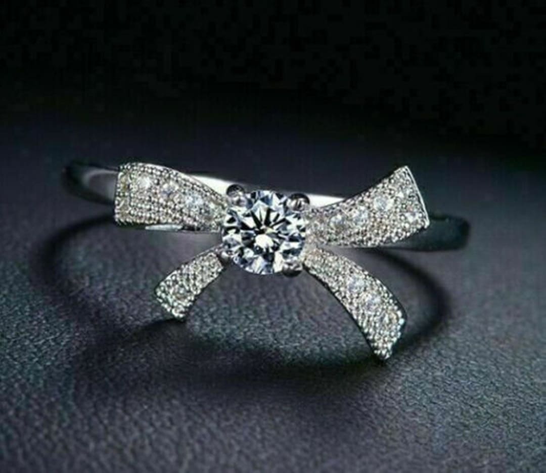Beautiful Bow Style Diamond Ring, Round Cut Diamond Ribbon Bow Ring ...