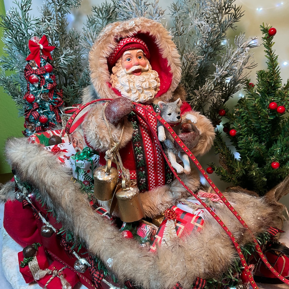 Pre-lit Christmas Diorama. Eskimo Santa & Wooden Sleigh Pulled - Etsy