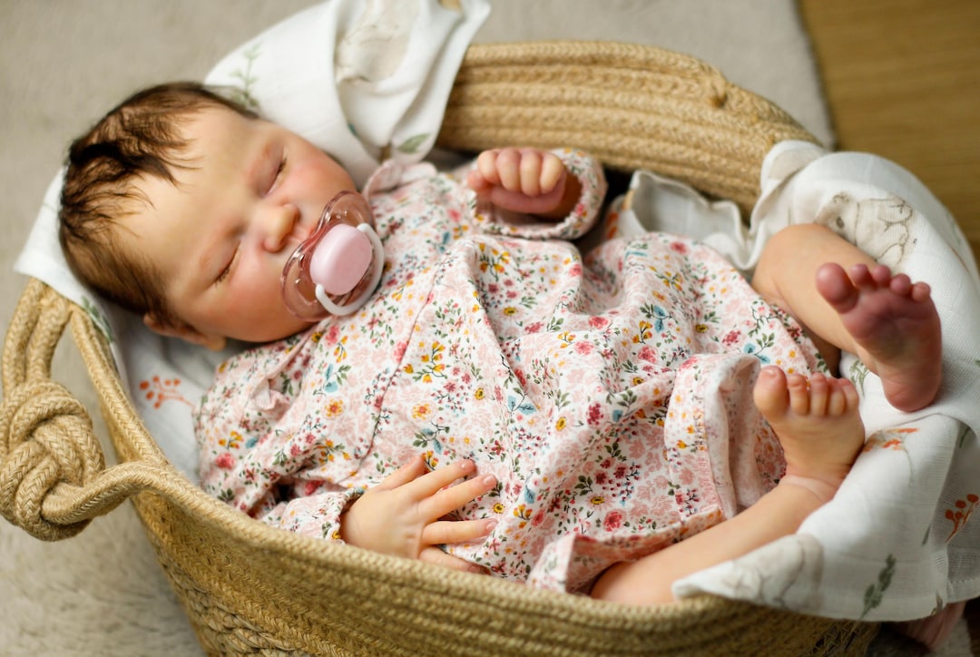 Realistic Reborn Baby Doll – Quinlyn by Bonnie Brown & Adrie Stoete ...