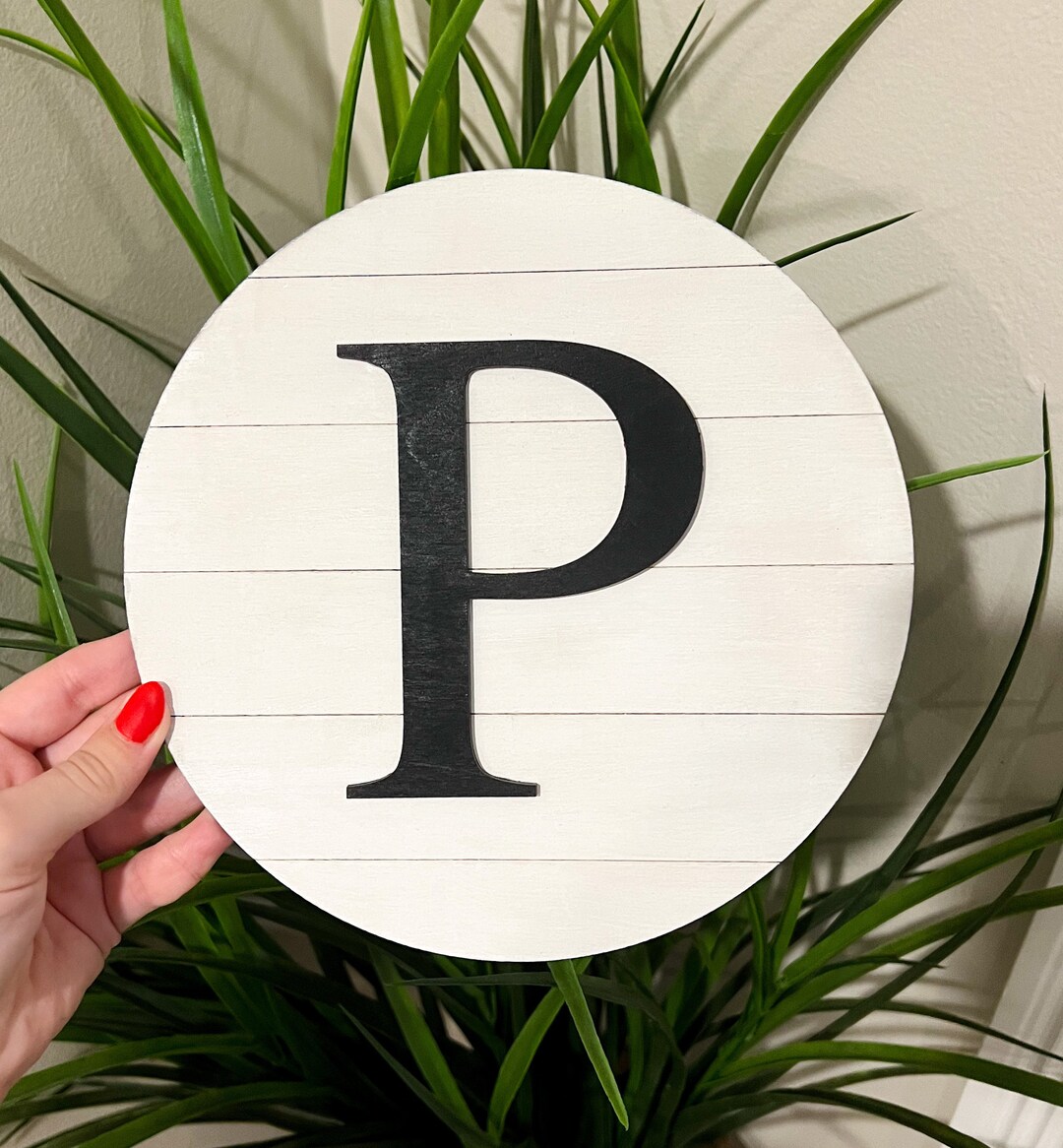 Classic Initial Name Plate Wooden Circle Sign - Etsy