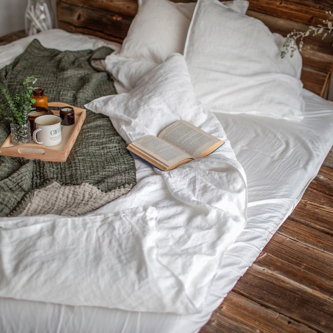 Off White 100 % Linen Bedroom Set, Home Gift, Bedroom Set From Pre ...