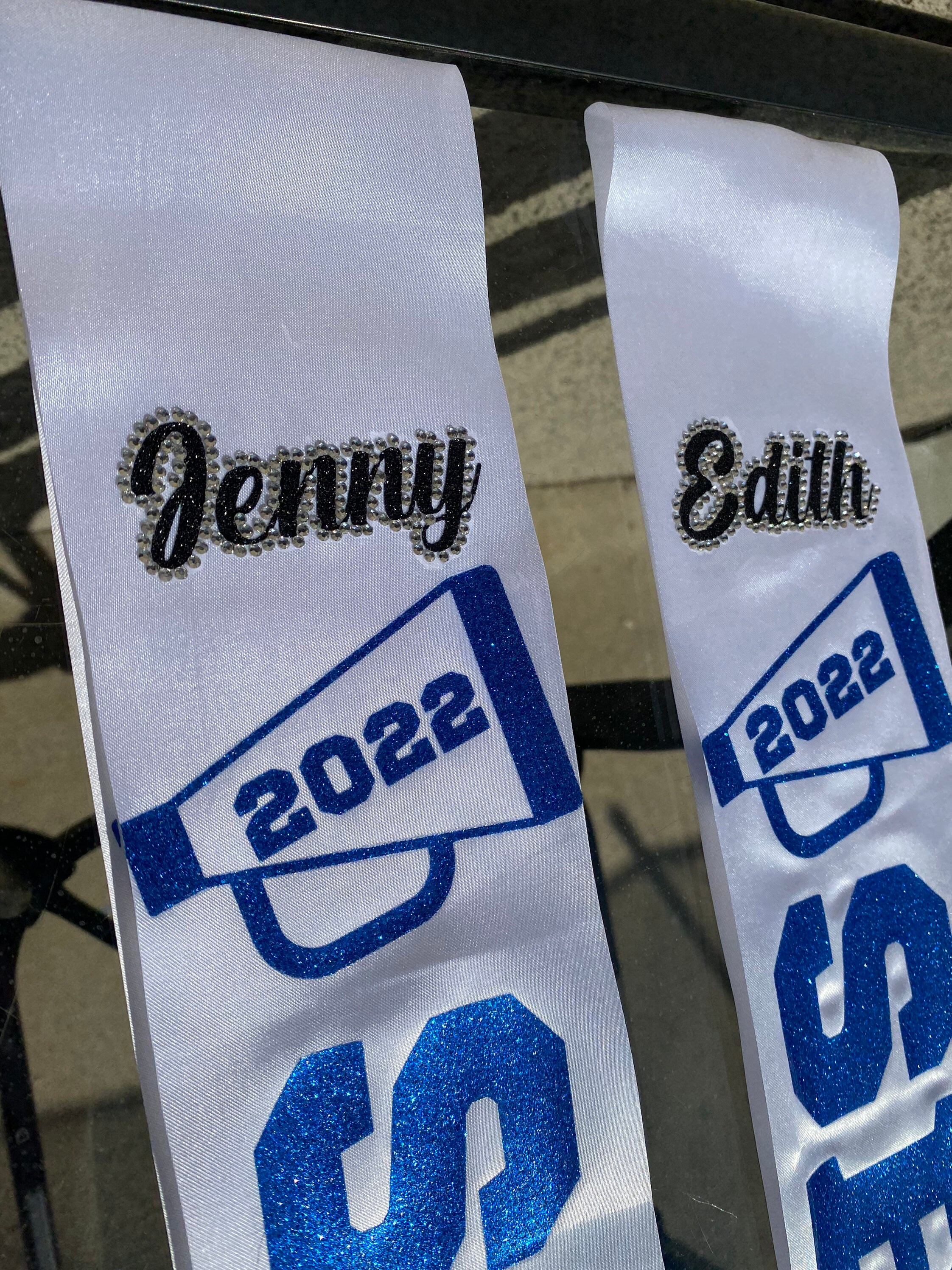 Homecoming/ SENIOR Sashes and Bows *CUSTOMIZABLE* - Etsy