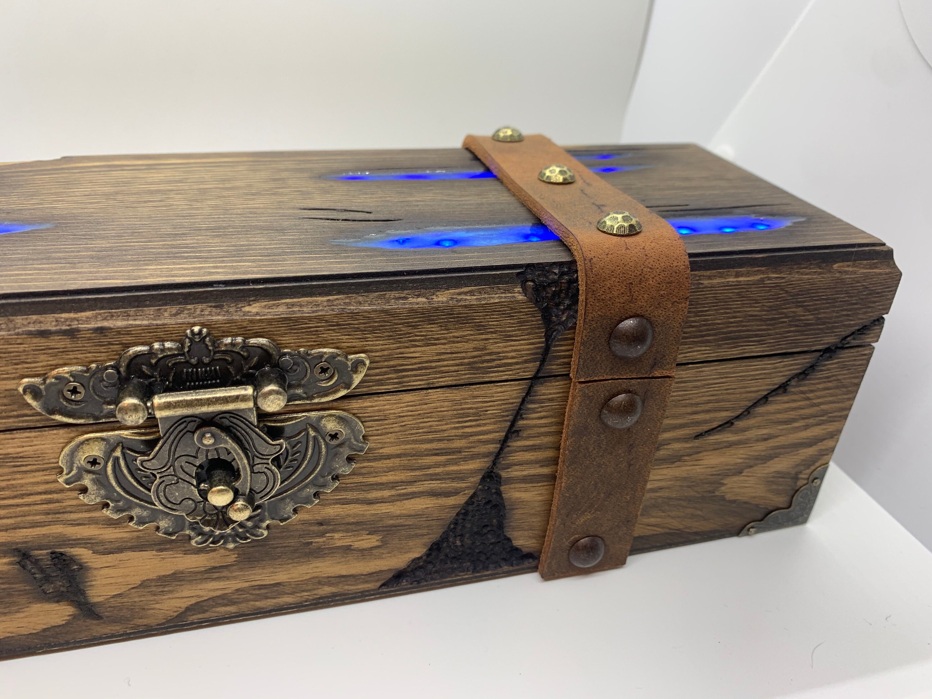 Elite Custom Saber Box LED - Etsy Australia