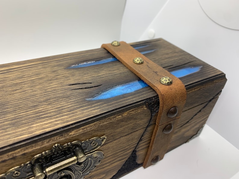 Elite Custom Saber Box (LED) - Etsy