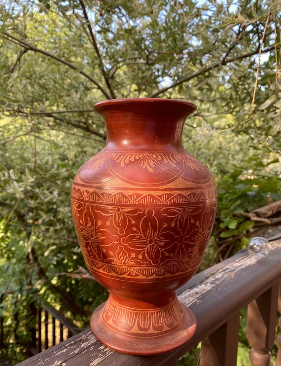 Decorative Clay Pots