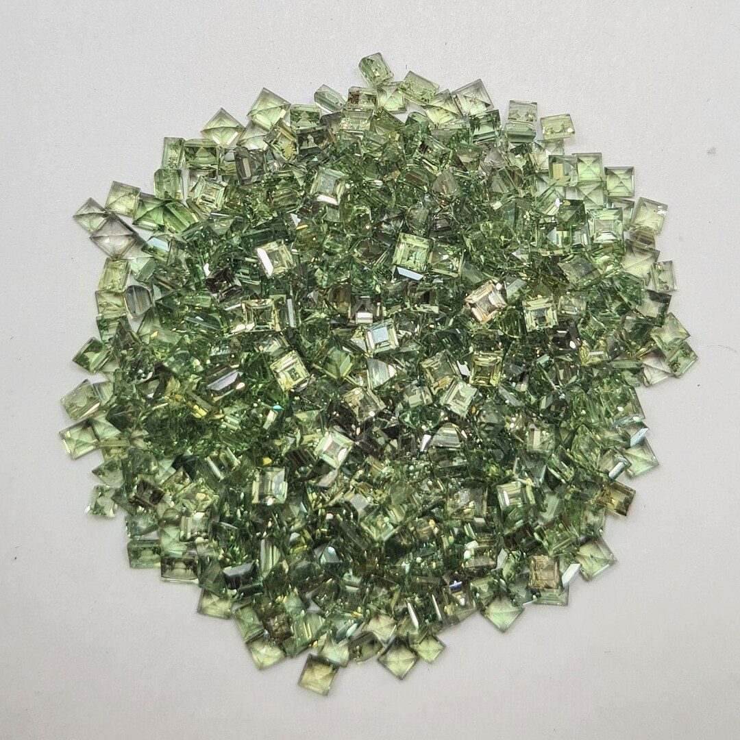 25 Green Sapphire Square Cut Stones: 2-3mm Loose Gemstones - Etsy