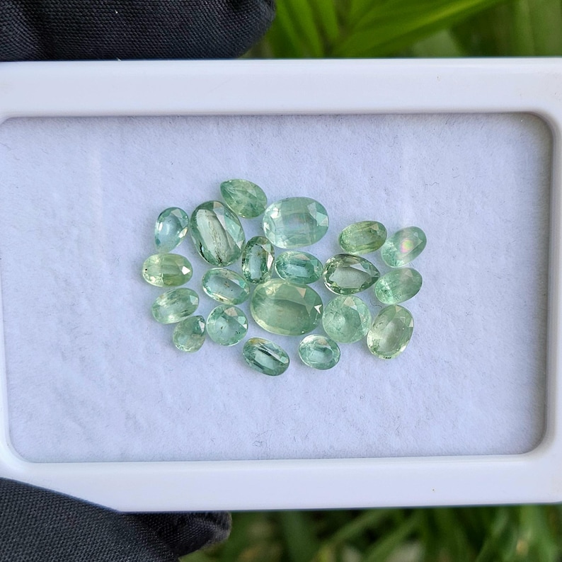 20 Stück Kyanit Cut Stone, Natürlicher Grüner Kyanit 4 - 9 MM Größe ...