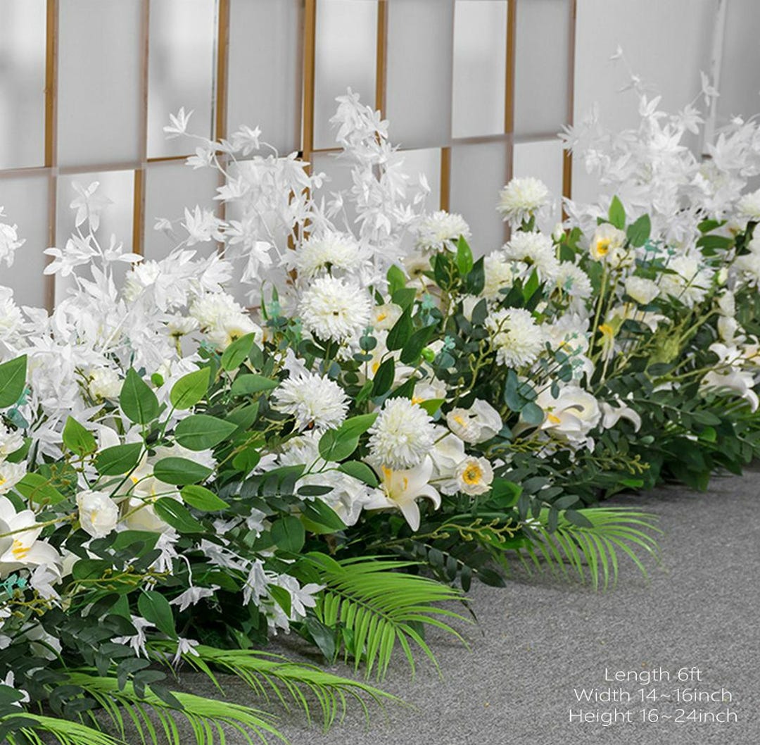Tropical Wedding Table Centerpiece: White Hyacinth Floral Arrangement ...