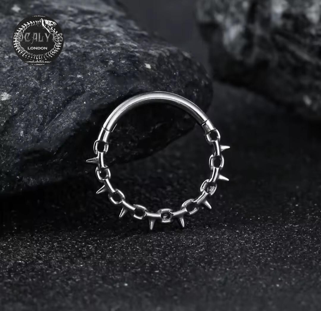 Spiky Chain Septum Ring: Punk Gothic Titanium Clicker (16g/1.2mm, 10mm ...