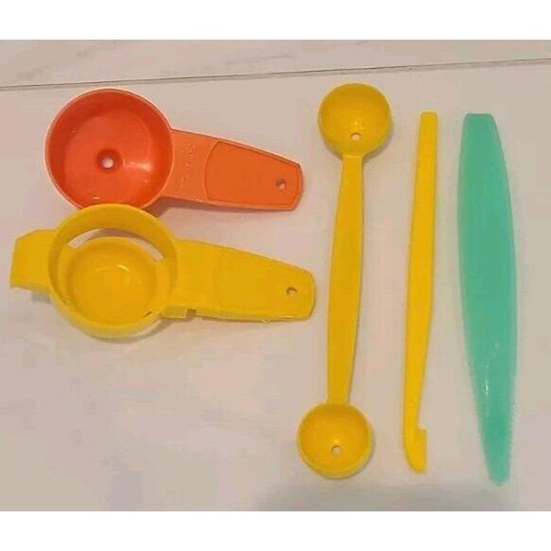 Tupperware 5 Piece Tools Egg Separator, Funnel, Citrus Peeler, Melon ...