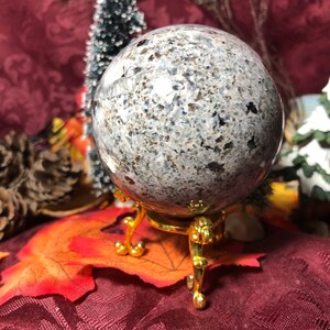 Yooperlite Sphere W/gold Toned Stand. Highly UV Reactive and Beyond ...