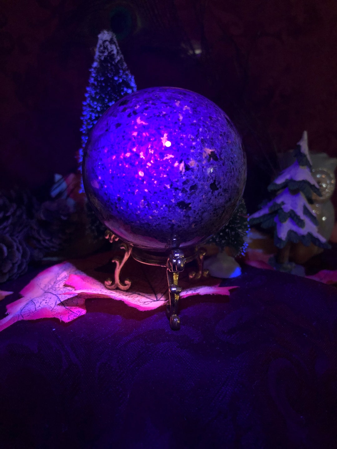 Yooperlite Sphere W/gold Toned Stand. Highly UV Reactive and - Etsy
