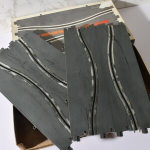 Revell Race Track Slot Car With Boxes 8 Curves 2 Chicane Used 1965 ...