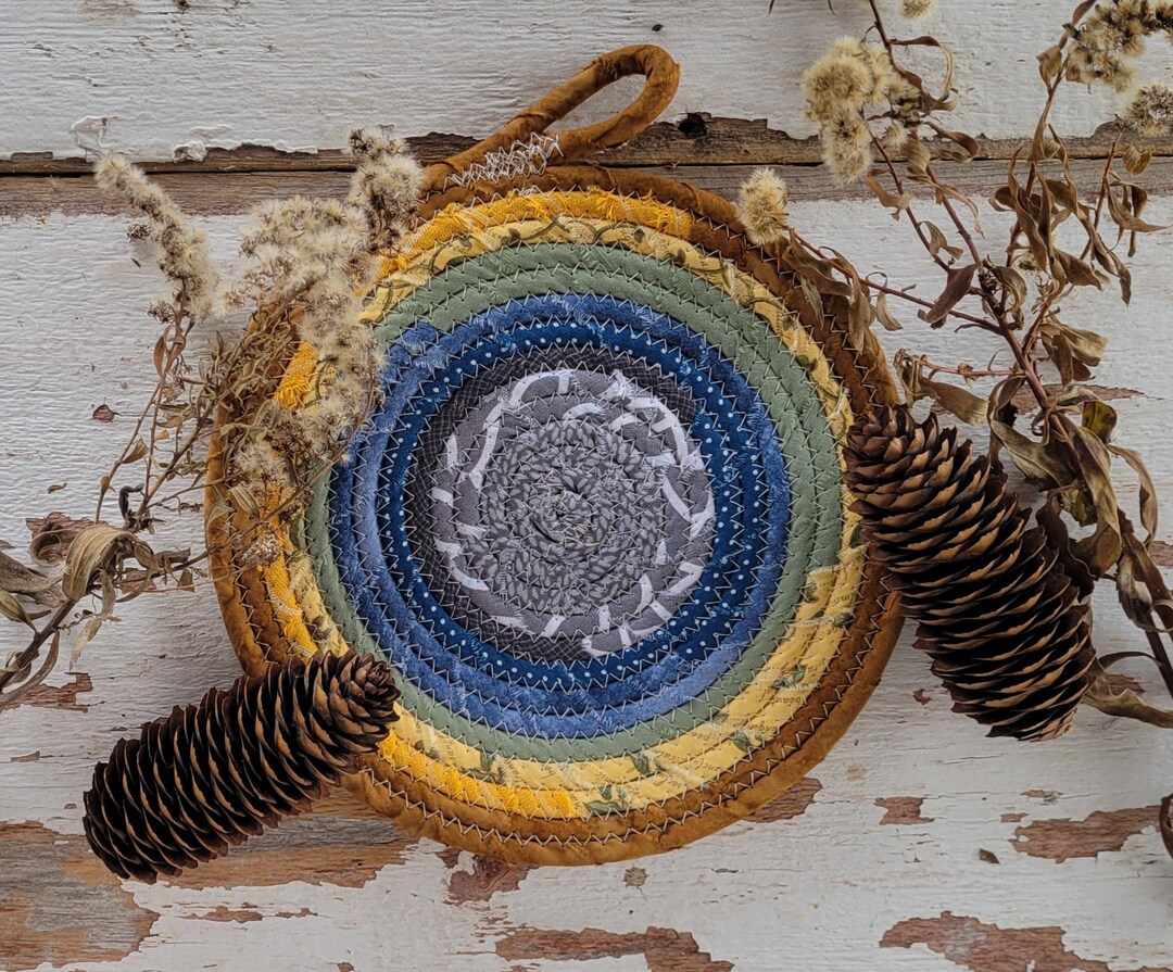 Fabric Scrap Trivet frosty Dawn Fall Trivet, Thanksgiving Table Decor ...