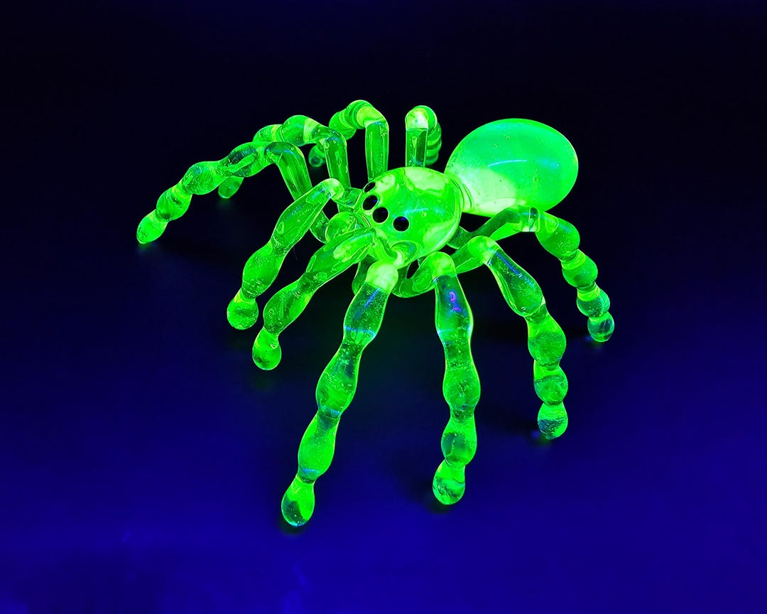 Uranium and Dichroic Glass Tarantula Figurine – Handmade Glowing Spider ...