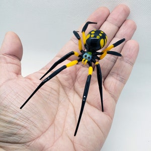 Yellow Spider Figurine, Handcrafted Glass Animal, Figurine Blown Glass ...